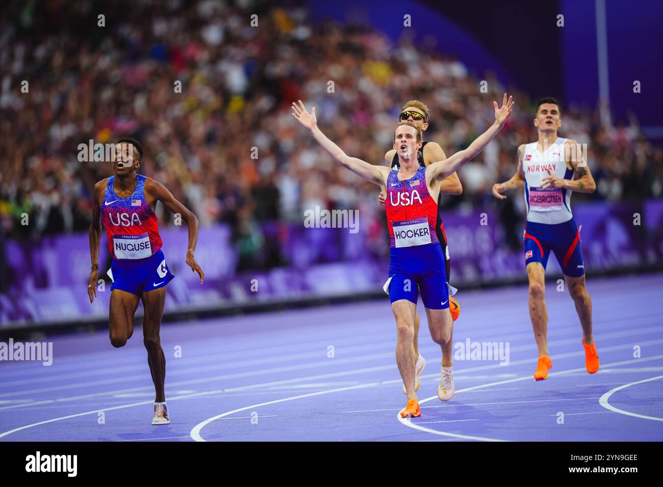 Cole Hocker winning in the 1500 meters at the Paris 2024 Olympic Games ...
