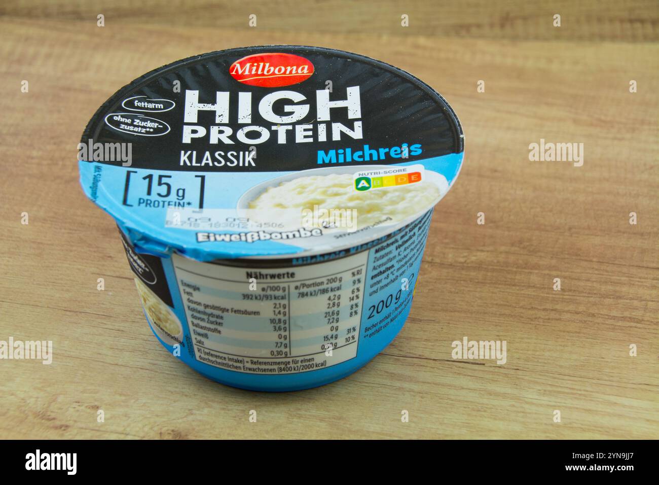 Milbona Milchreis High Protein auf Holz Stock Photo - Alamy