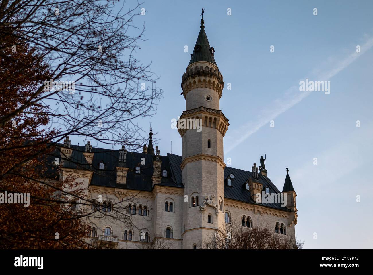 19th century historicist palace neuschwanstein hi-res stock photography ...