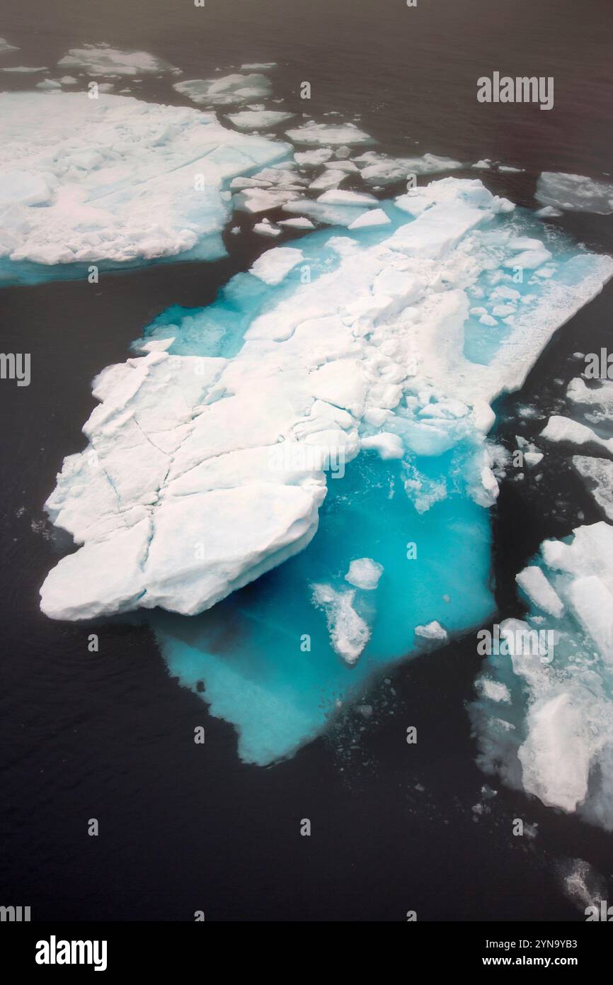 Ice floe warming hi-res stock photography and images - Alamy