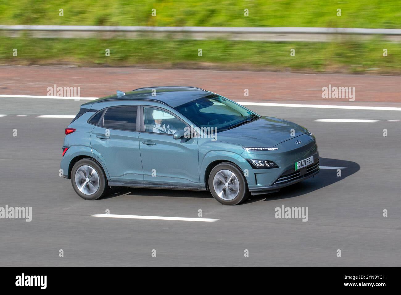 Hyundai blue drive hi-res stock photography and images - Alamy