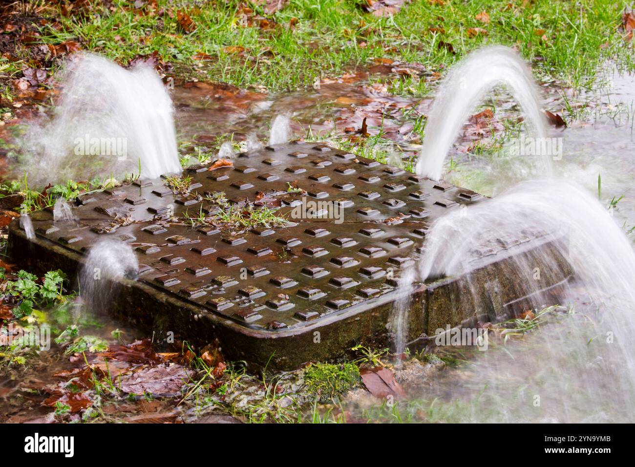 Water flooding manhole hi-res stock photography and images - Alamy