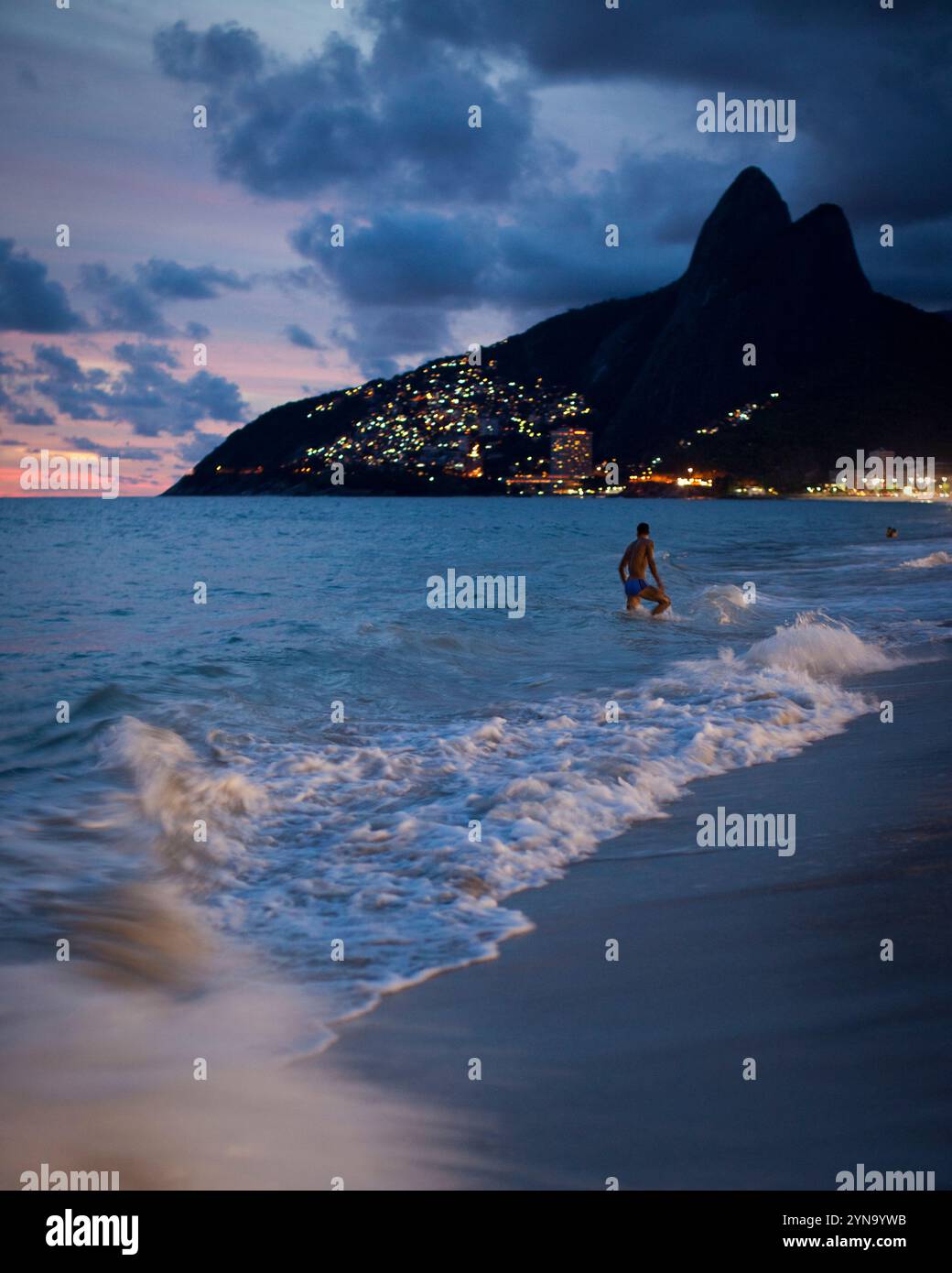 Rio beach activity hi-res stock photography and images - Alamy
