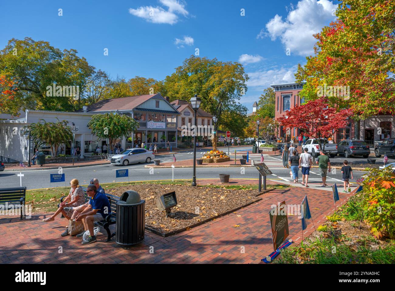 Dahlonega georgia downtown shops hi-res stock photography and images ...