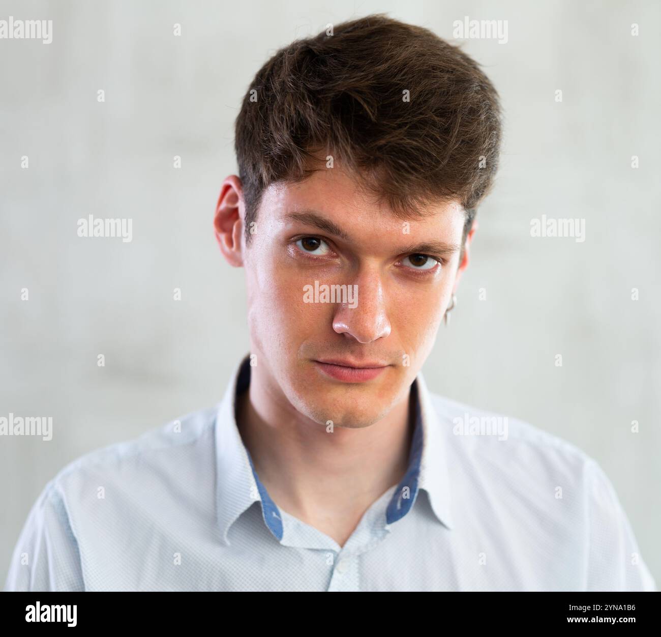 Earnest face portrait human hi-res stock photography and images - Alamy
