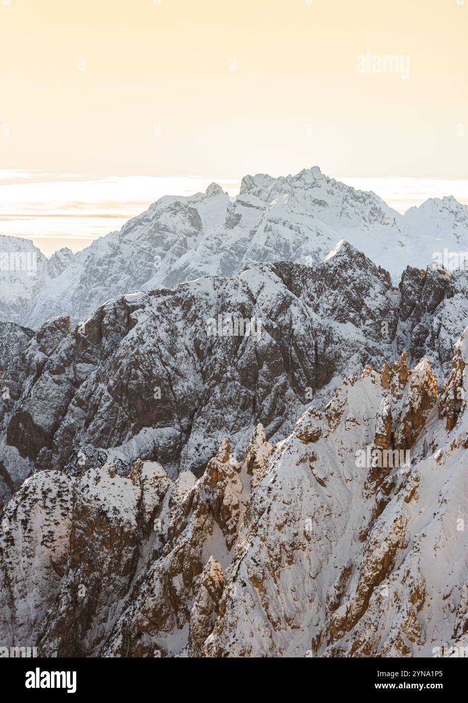Breathtaking serene snowy rocky hi-res stock photography and images - Alamy