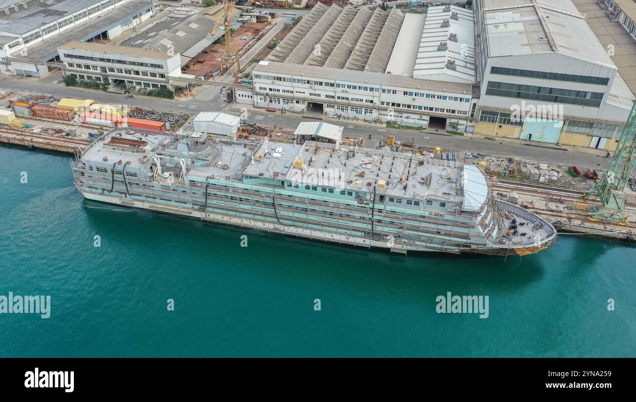 Div group hi-res stock photography and images - Alamy