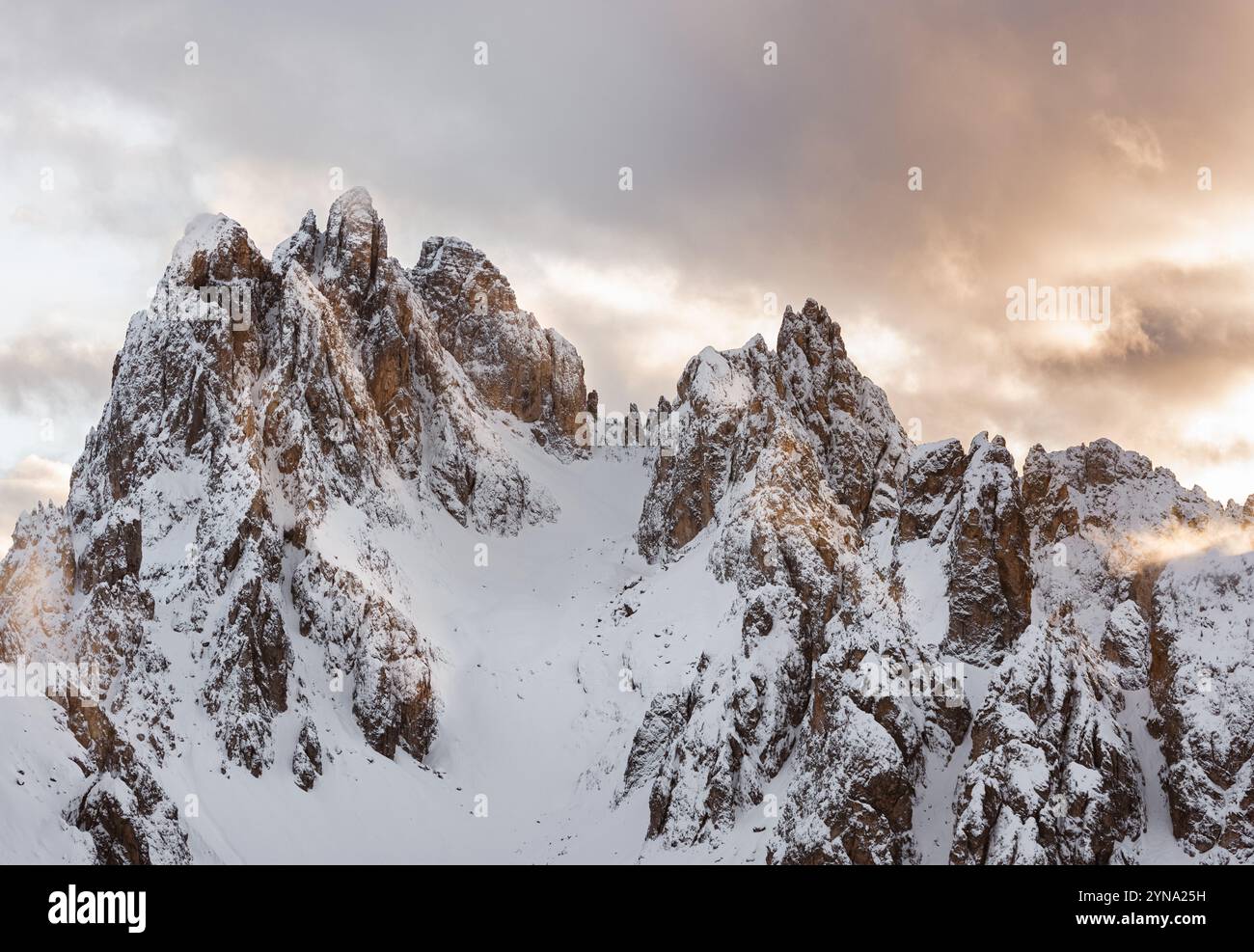 Iconic dolomites landscape sharp hi-res stock photography and images ...
