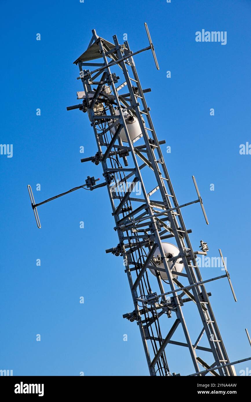 Mobile telephone mast Stock Photo - Alamy