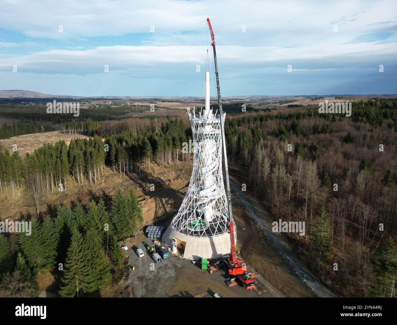 Ellrich, Germany. 21st Nov, 2024. A crane is used to place the ...
