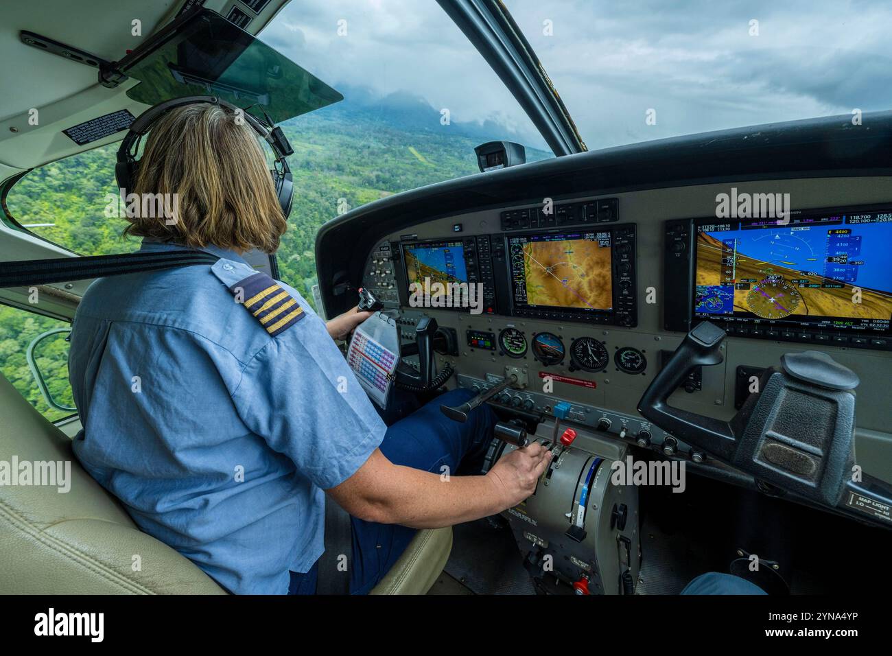 Papouasie-Nouvelle-Guinée, Eastern Highlands province, Goroka, plane of ...