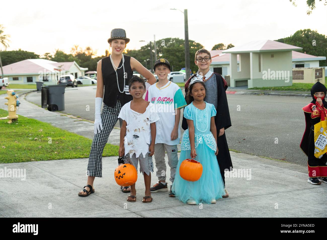 halloween night, trick or treating together Stock Photo - Alamy