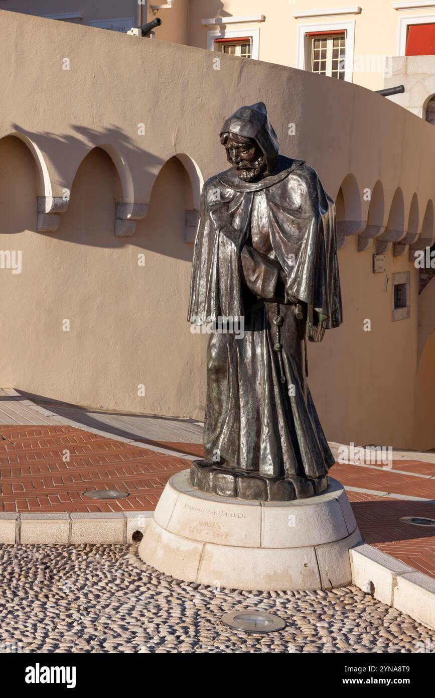Principality of Monaco, Monaco, Palace Square, Prince's Palace, statue ...