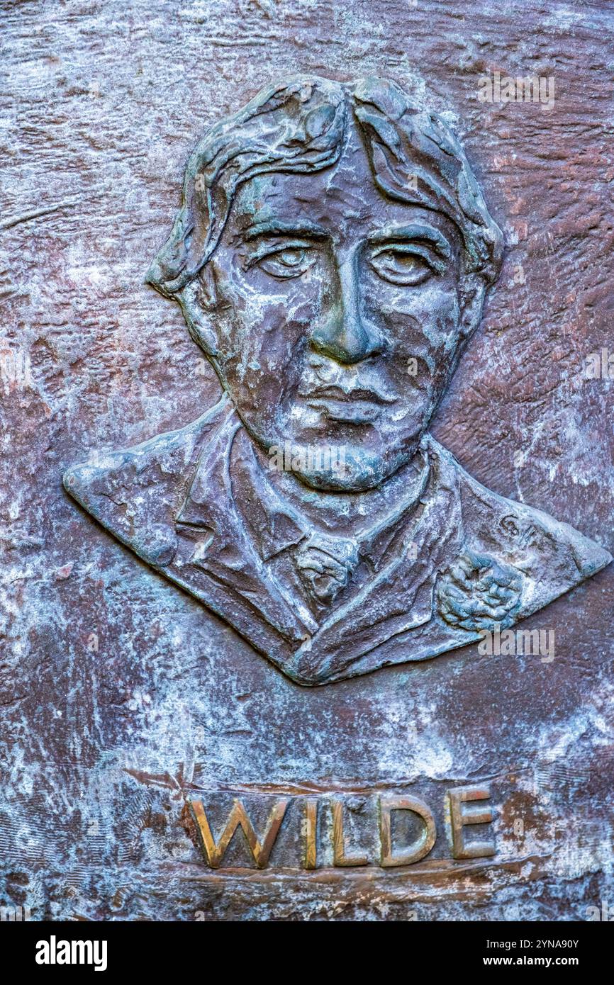 Ireland, Dublin, famous irish writer memorial in Garden of St Patrick's ...