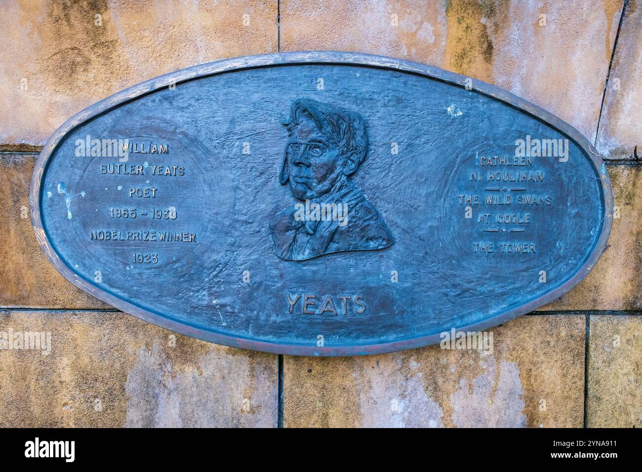 Ireland, Dublin, famous irish writer memorial in Garden of St Patrick's ...