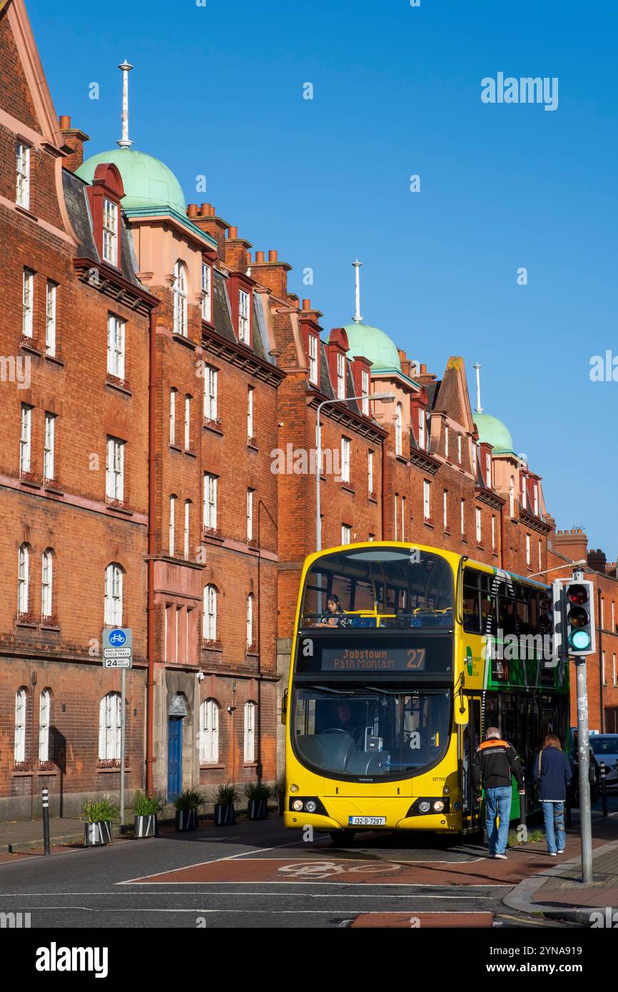 Ireland, Dublin, Bridge Street, building in the Saint Patrick district ...
