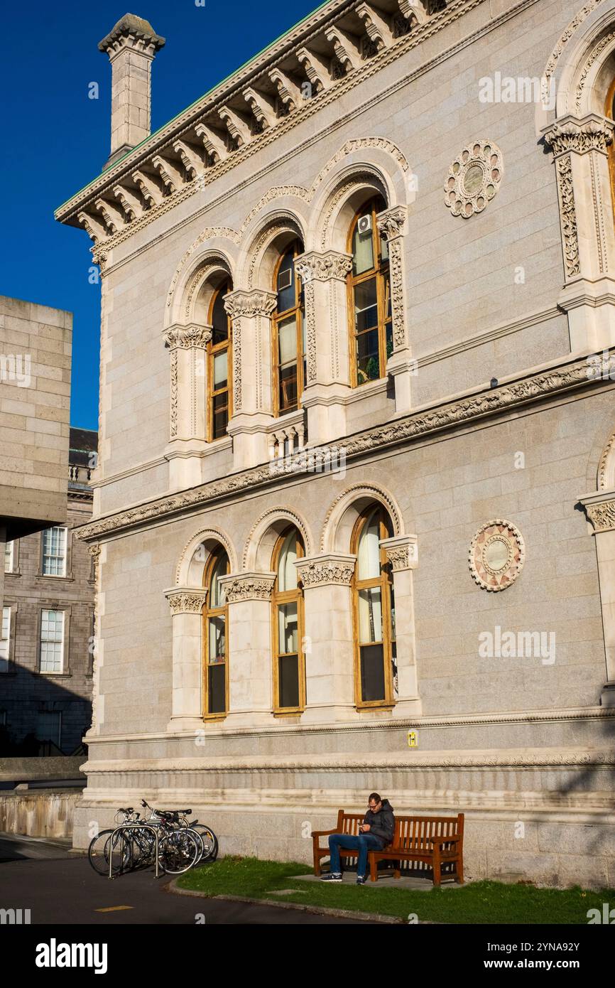 University trinity college dublin republic hi-res stock photography and ...