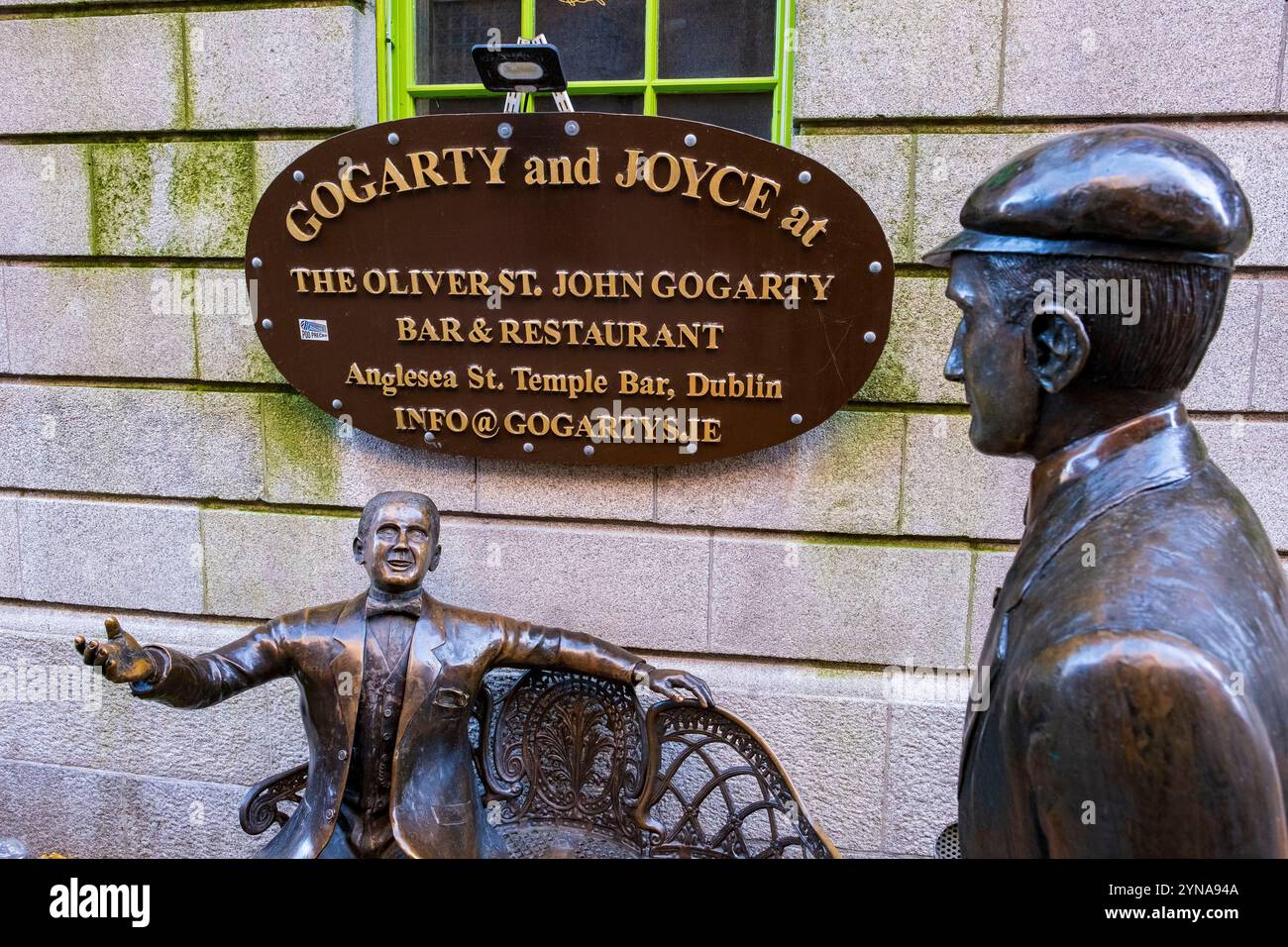 Ireland, Dublin, the touristic Temple Bar area, The Oliver St. John ...