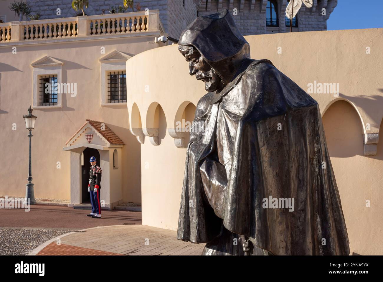 Principality of Monaco, Monaco, Palace Square, Prince's Palace, statue ...