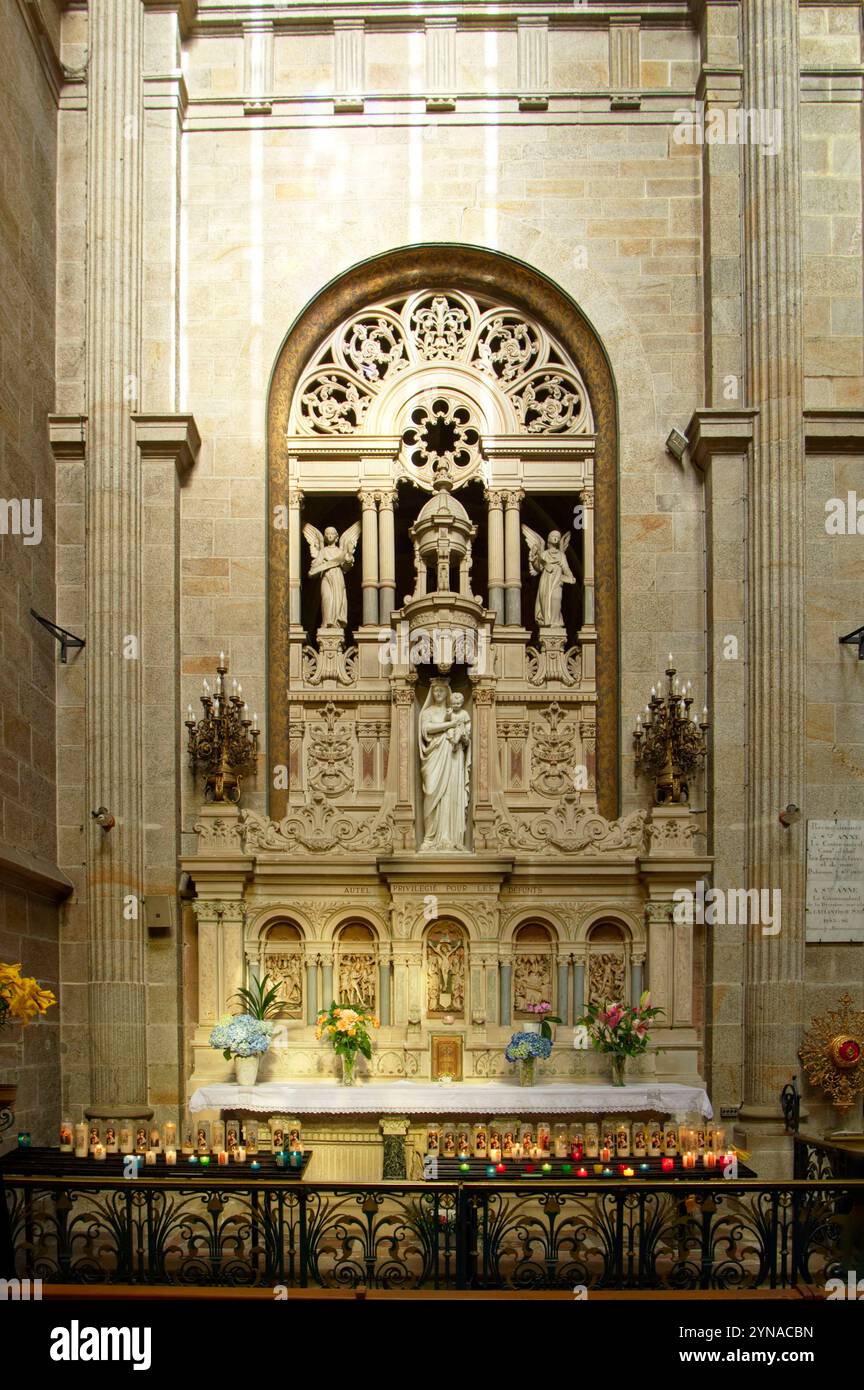 Religious devotion altar hi-res stock photography and images - Alamy