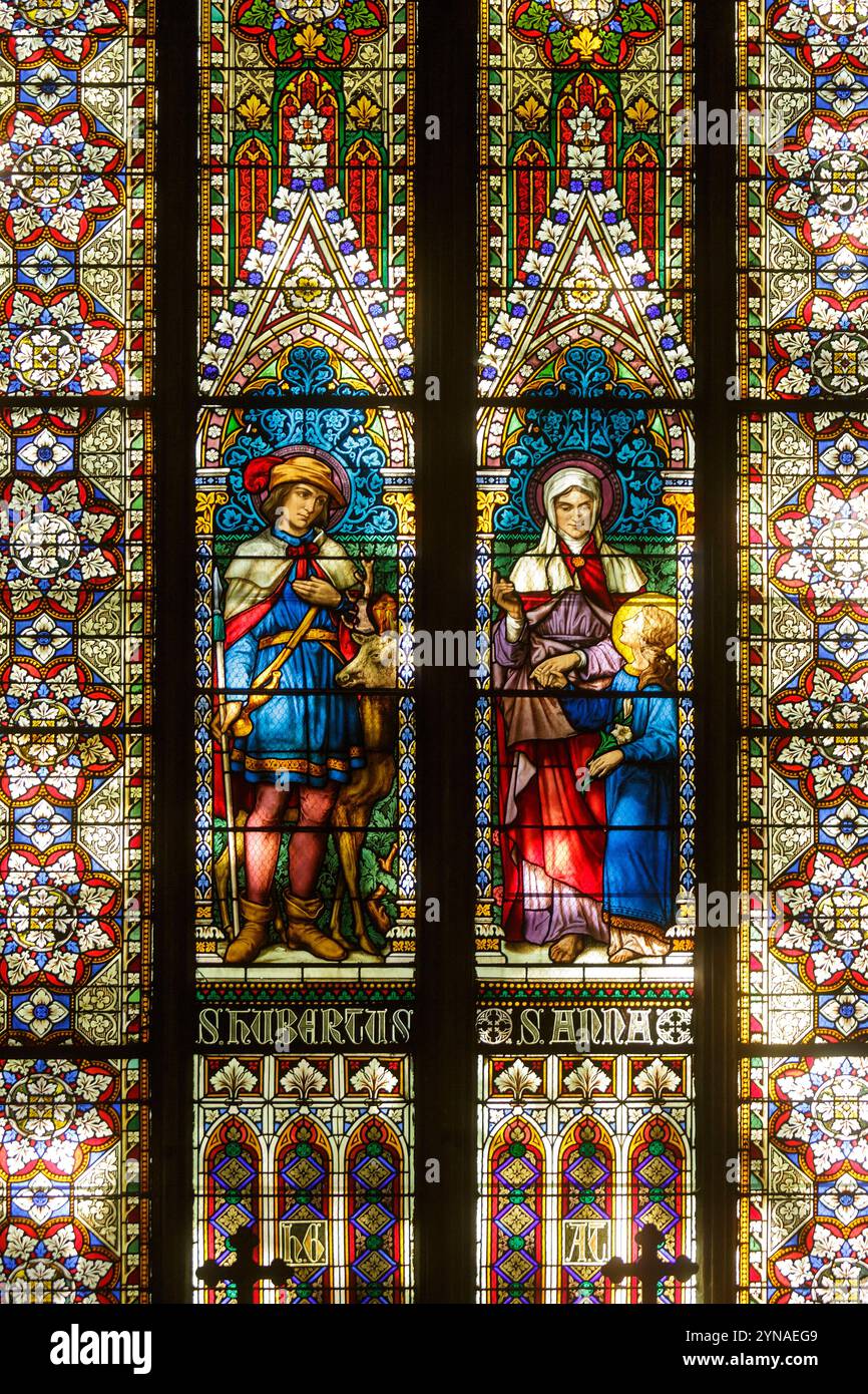 Vienna austria stained glass window hi-res stock photography and images ...