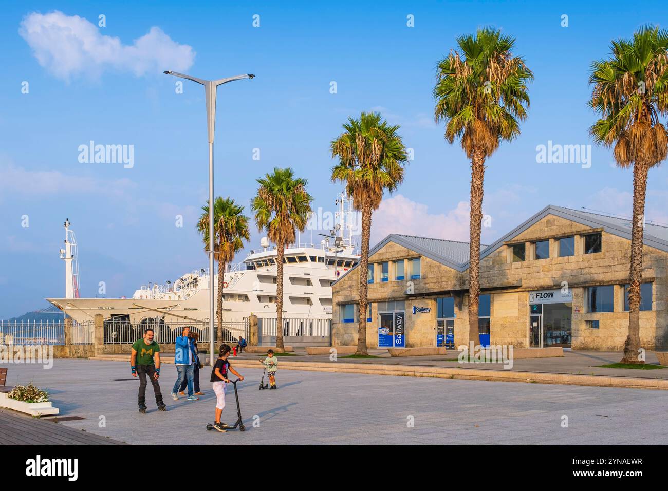 Vigo harbour spain hi-res stock photography and images - Alamy