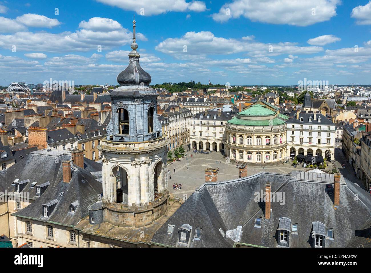 France, Ile et Vilaine (35), Rennes, place le mairie, Rennes town hall ...