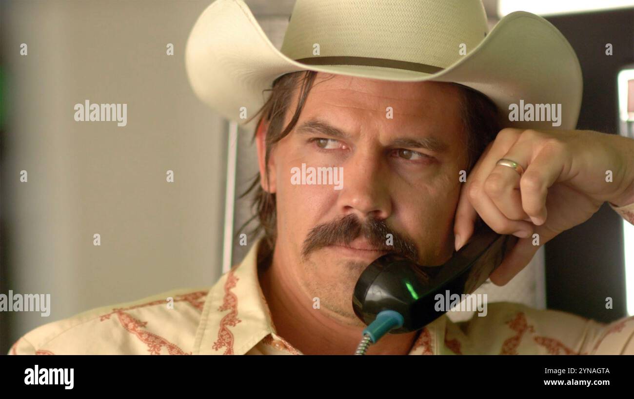 NO COUNTRY FOR OLD MEN 2007 Paramount Pictures film with Josh Brolin as ...