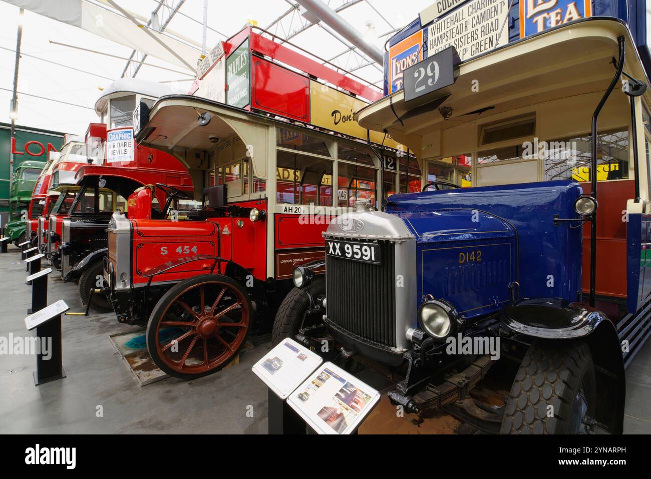 Aec double deck bus hi-res stock photography and images - Alamy
