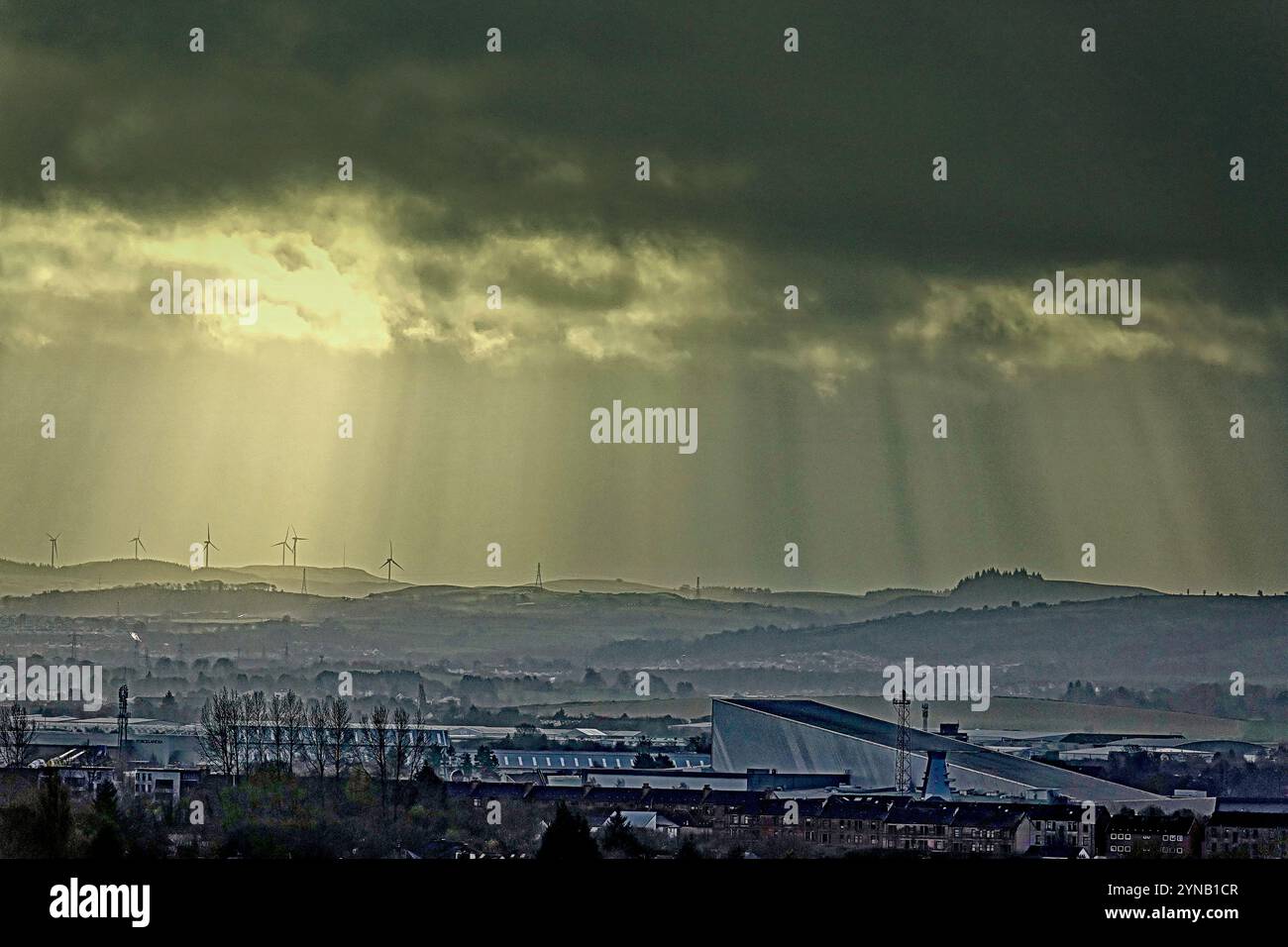 Glasgow, Scotland, UK. 24th November, 2024. UK Weather: Winter weather ...