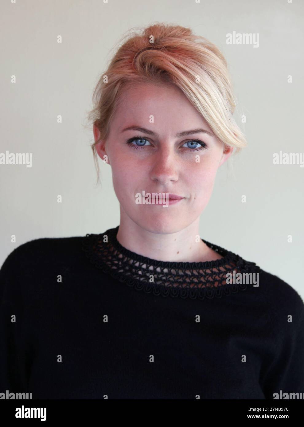 Piano actress hi-res stock photography and images - Alamy