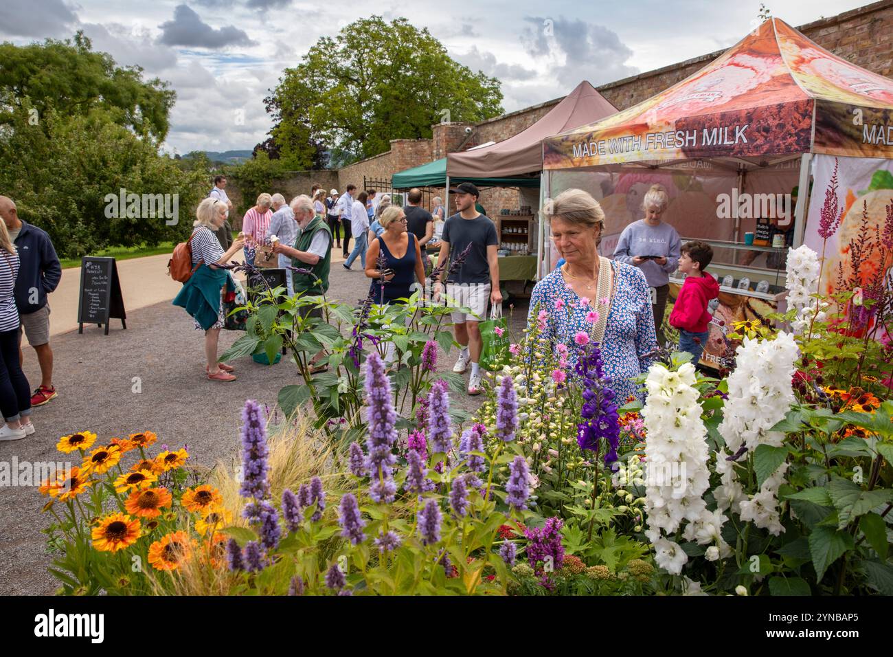 Berkeley castle kitchen hi-res stock photography and images - Alamy