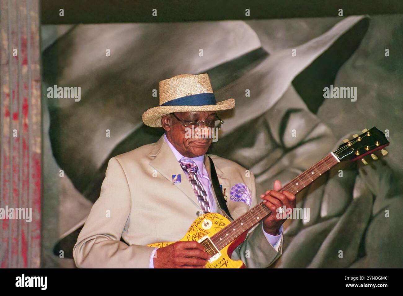 Howlin wolf chicago hi-res stock photography and images - Alamy