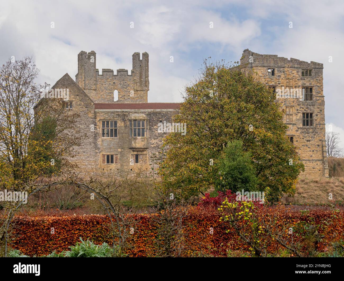 Helmsley castle north yorkshire winter hi-res stock photography and ...