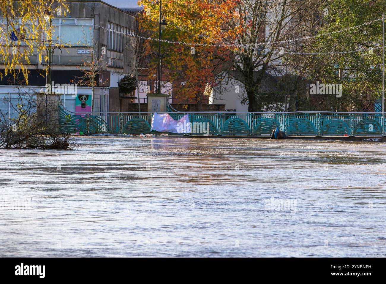 Chippenham, Wiltshire, UK, 25th Nov, 2024. The town bridge in ...