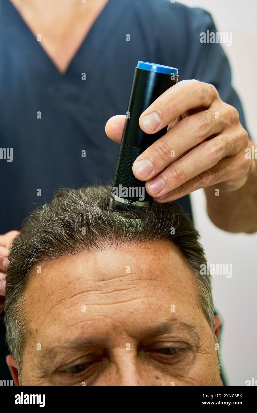 Diagnostic assessment hi-res stock photography and images - Alamy