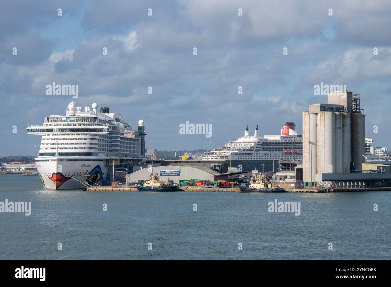 World abp associated british ports hi-res stock photography and images ...