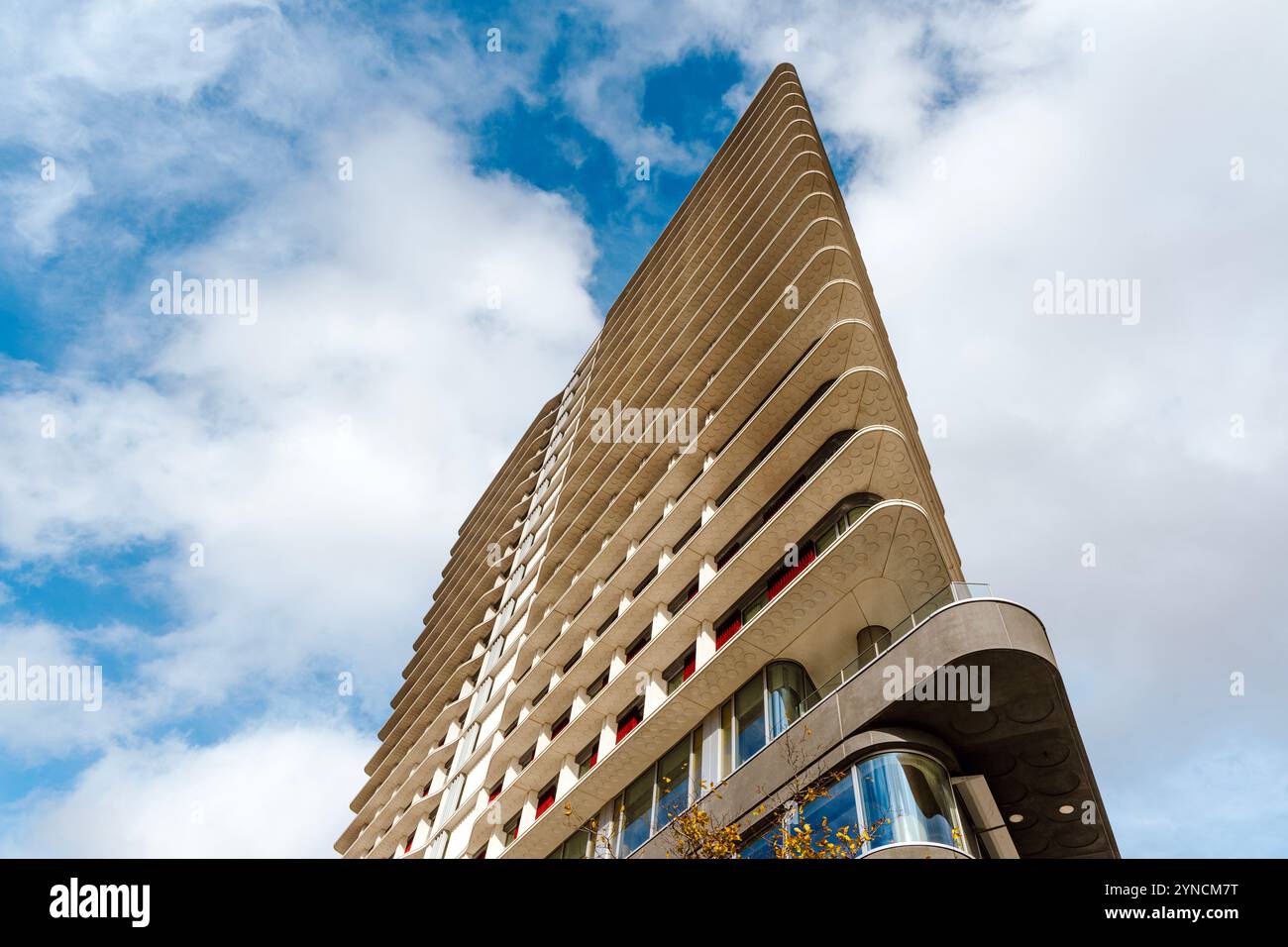 University of east london campus hi-res stock photography and images ...