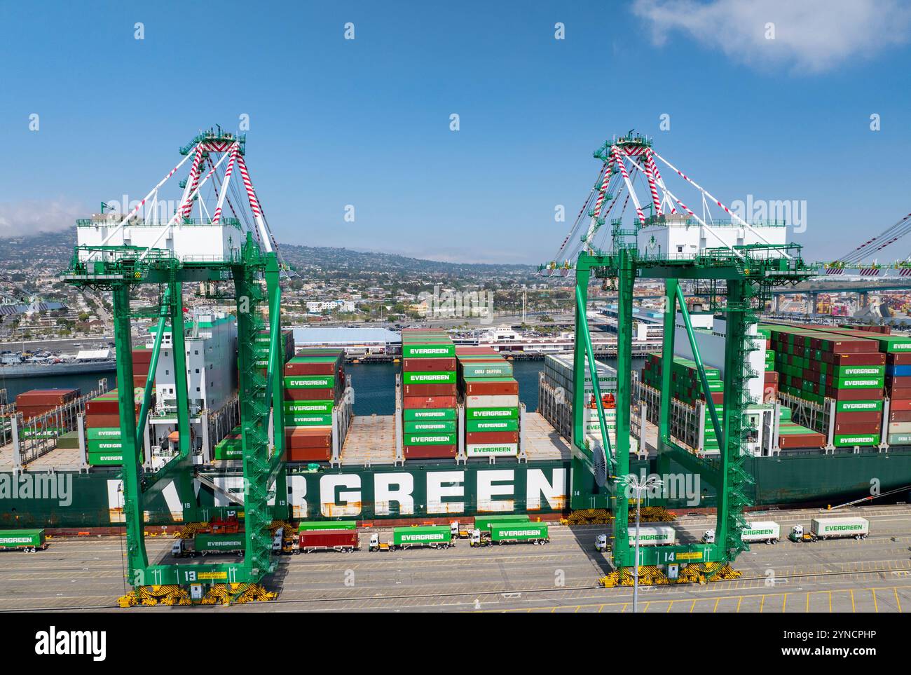 4k aerial industrial port los hi-res stock photography and images - Alamy