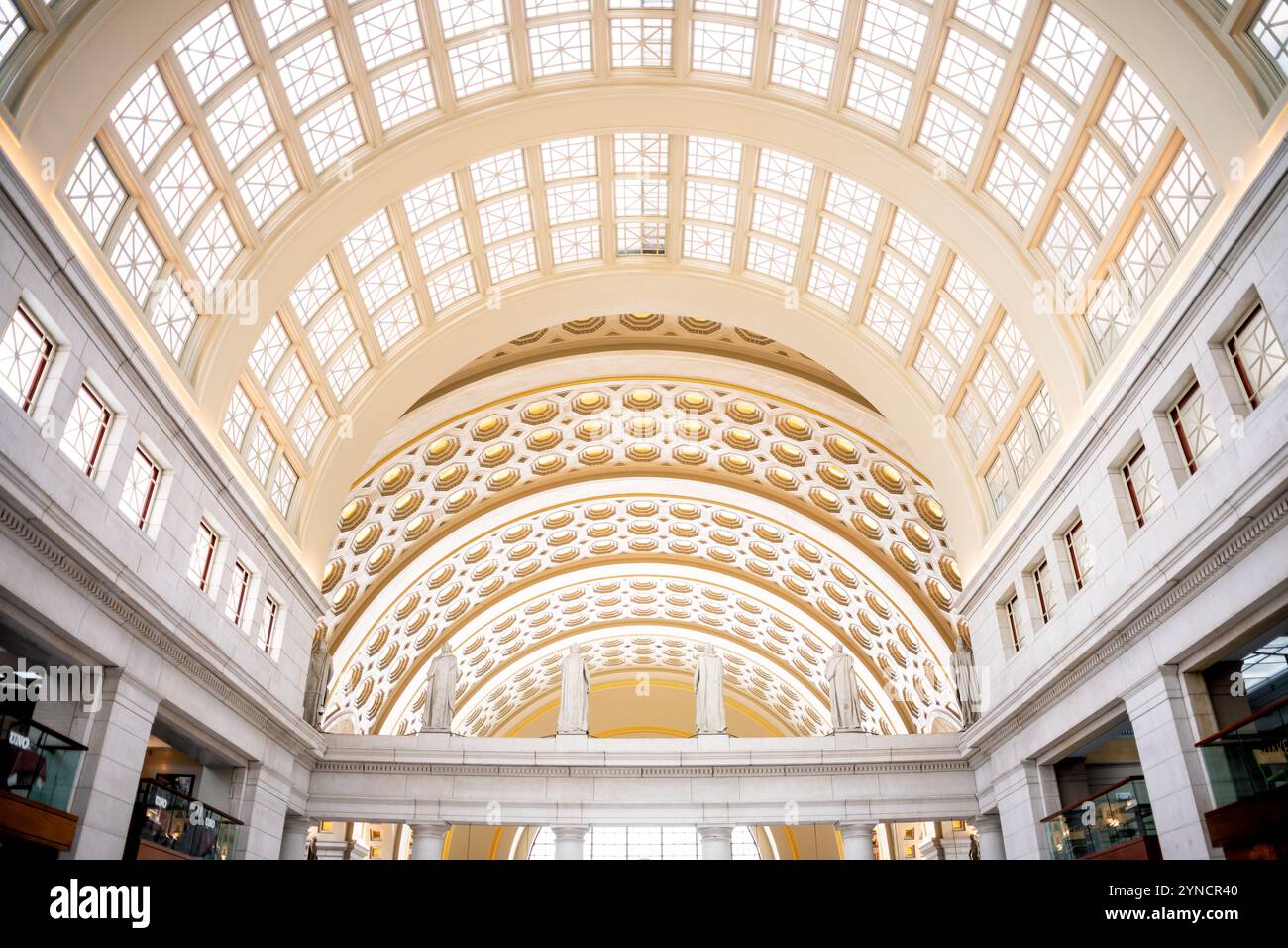 WASHINGTON DC, United States — The main hall of Union Station showcases ...