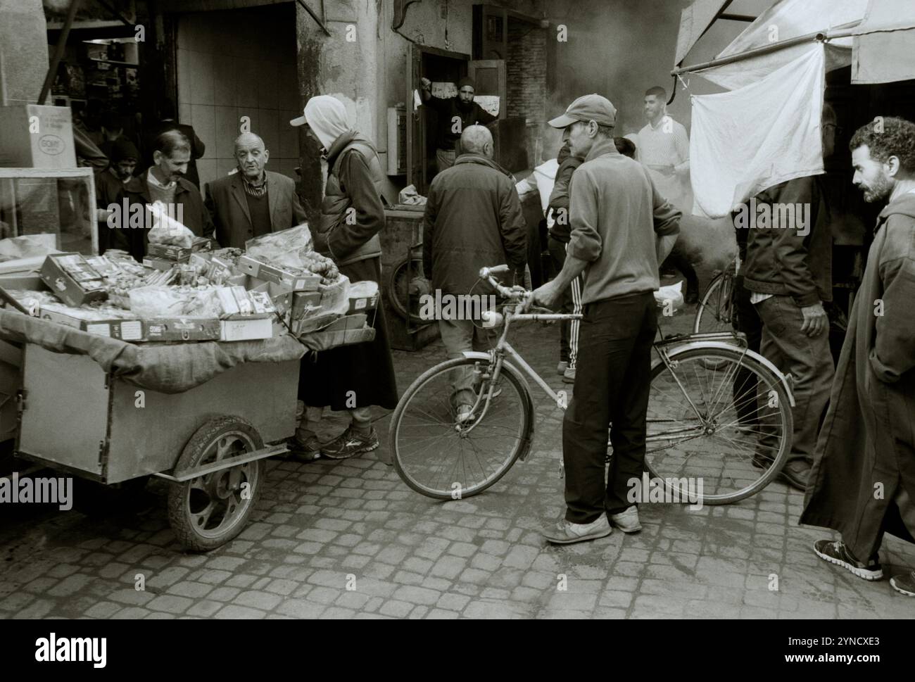 People and street life in the casbah souk of the old city of Marrakesh ...