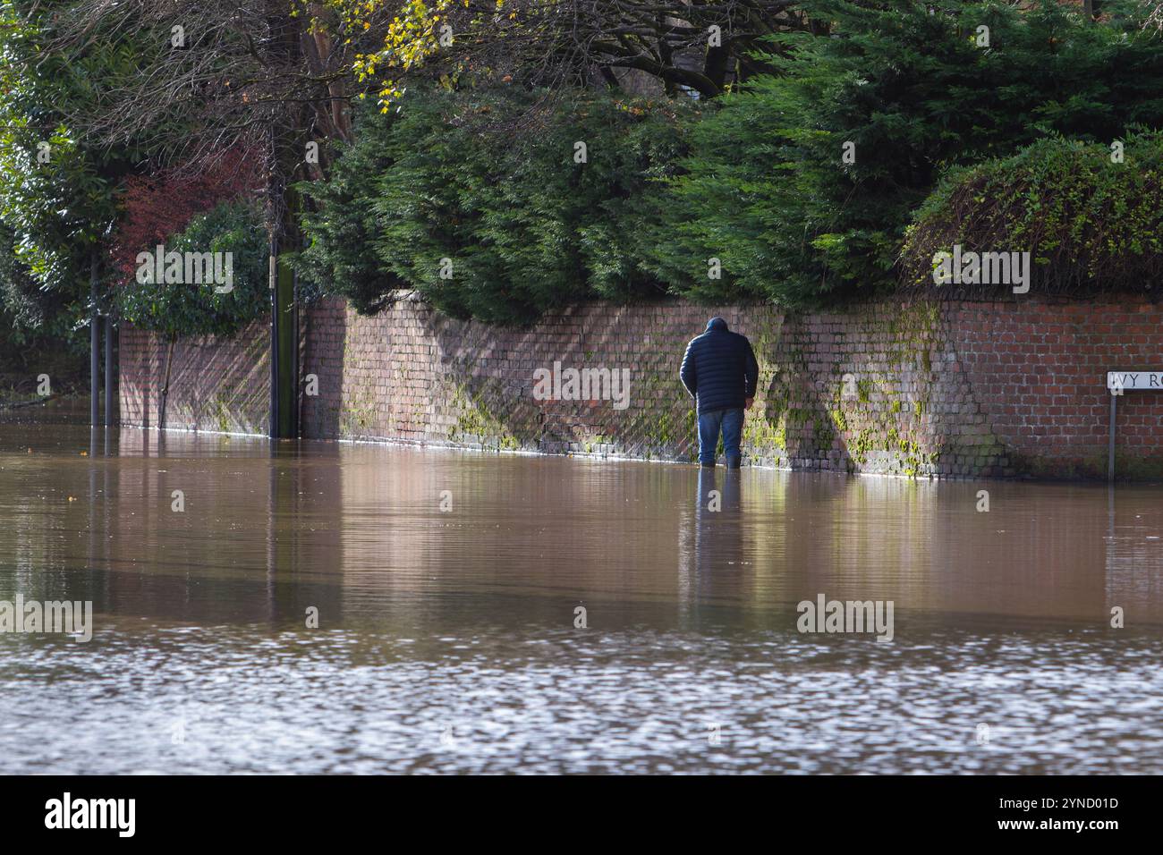Chippenham, Wiltshire, UK, 25th Nov, 2024. A man is pictured walking on ...