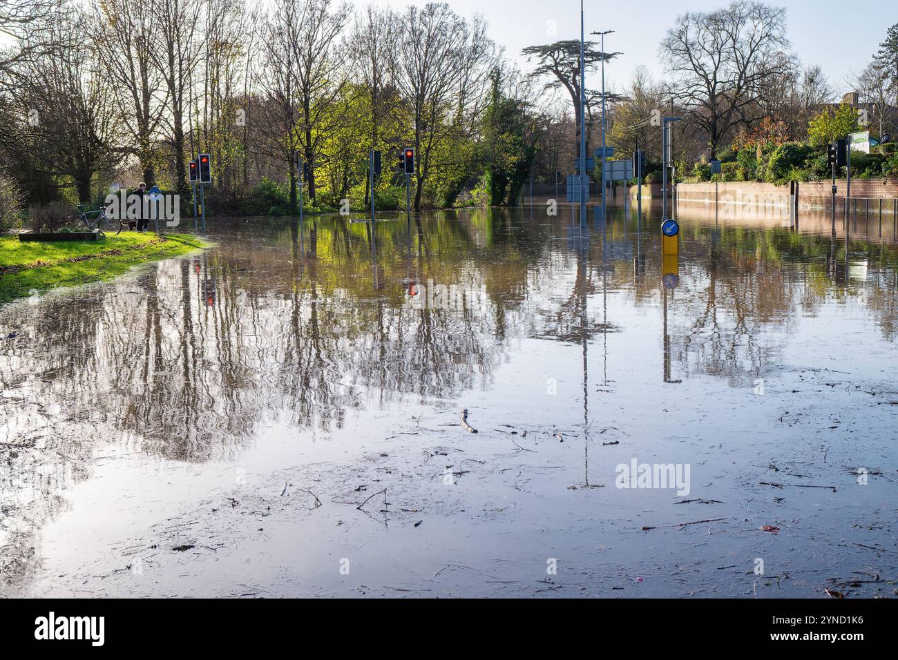 Chippenham, Wiltshire, UK, 25th Nov, 2024. Pictured is the flooded ...