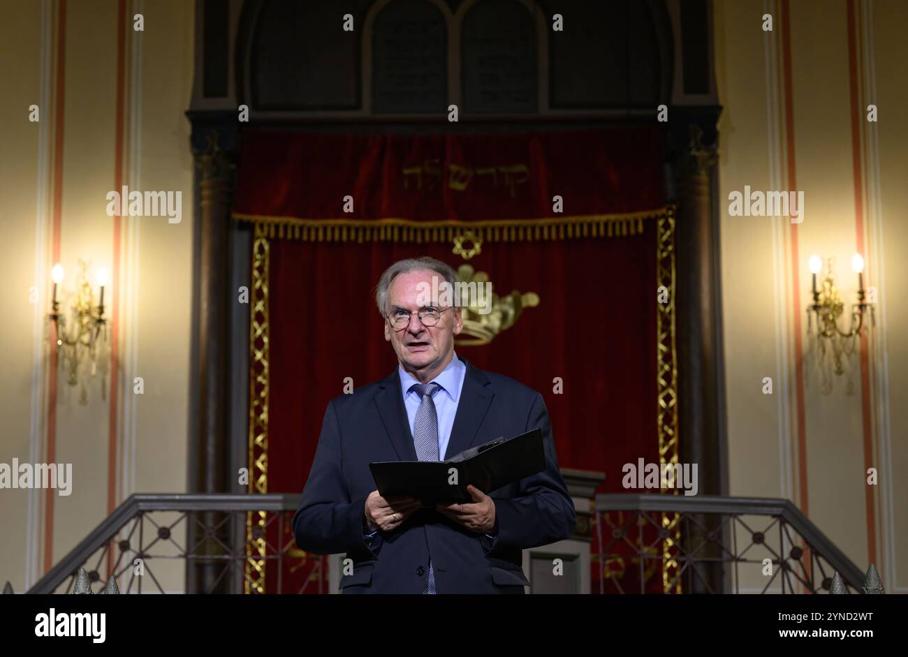 25 November 2024, Saxony-Anhalt, Gröbzig: Reiner Haseloff (CDU ...