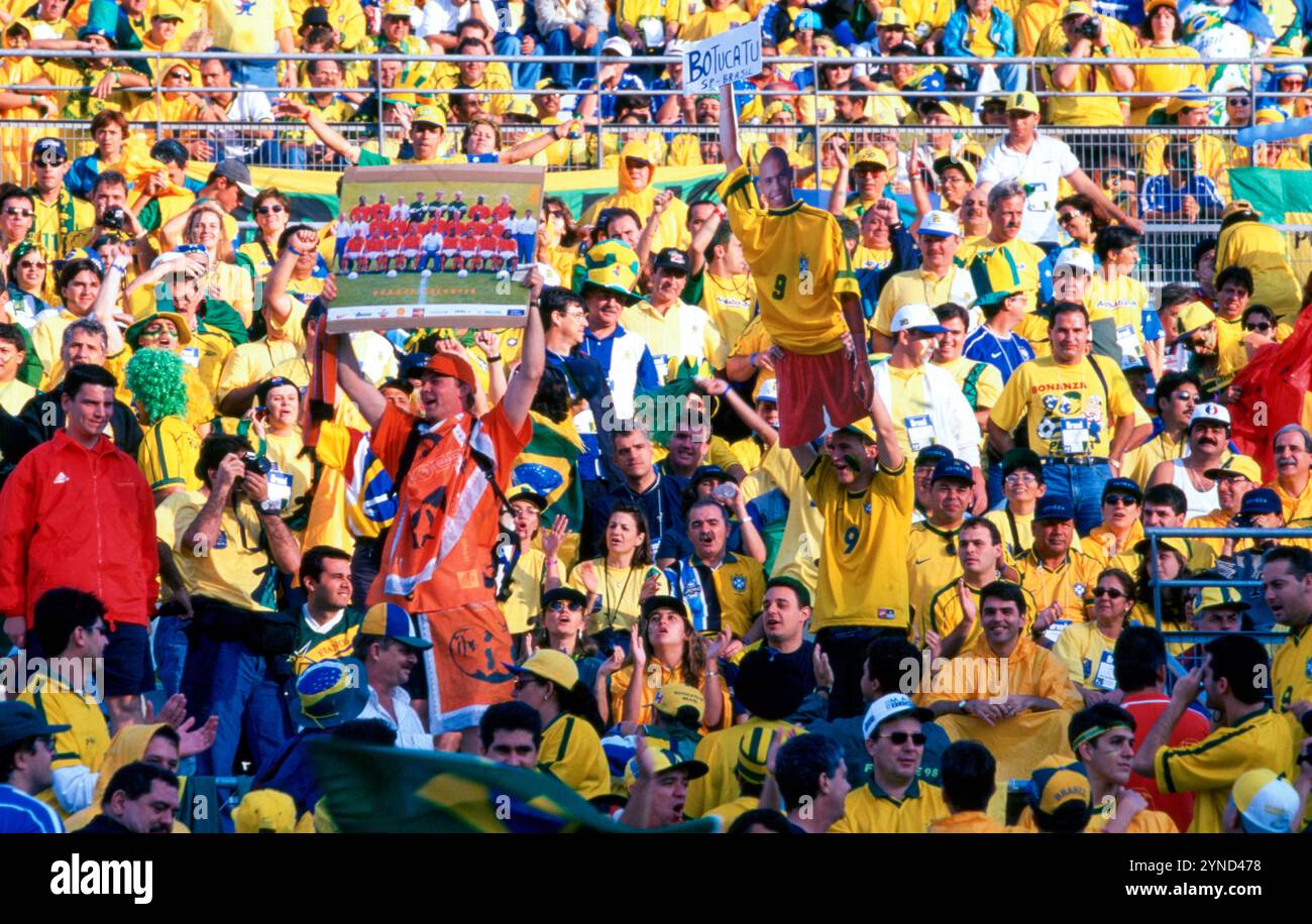 Brazil 1998 world cup hi-res stock photography and images - Alamy