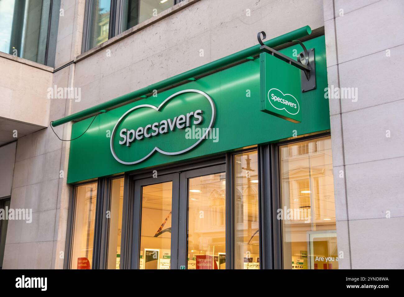 Chain of opticians hi-res stock photography and images - Alamy