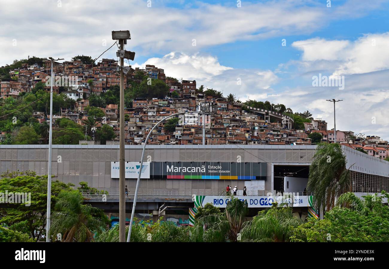 RIO DE JANEIRO, BRAZIL - November 17, 2024: Access to the train station ...