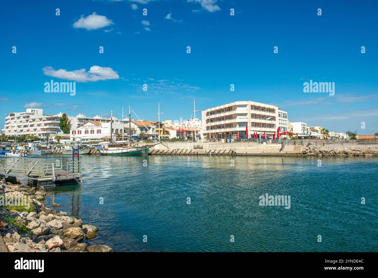Set along a penninsula on the Mediterranean sea, Carnon is known for ...