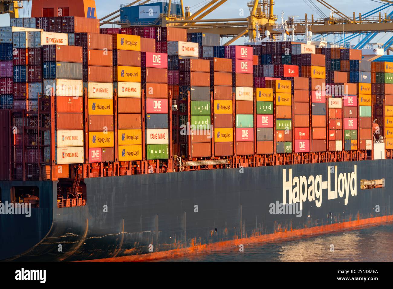 Spyros v container ship hi-res stock photography and images - Alamy