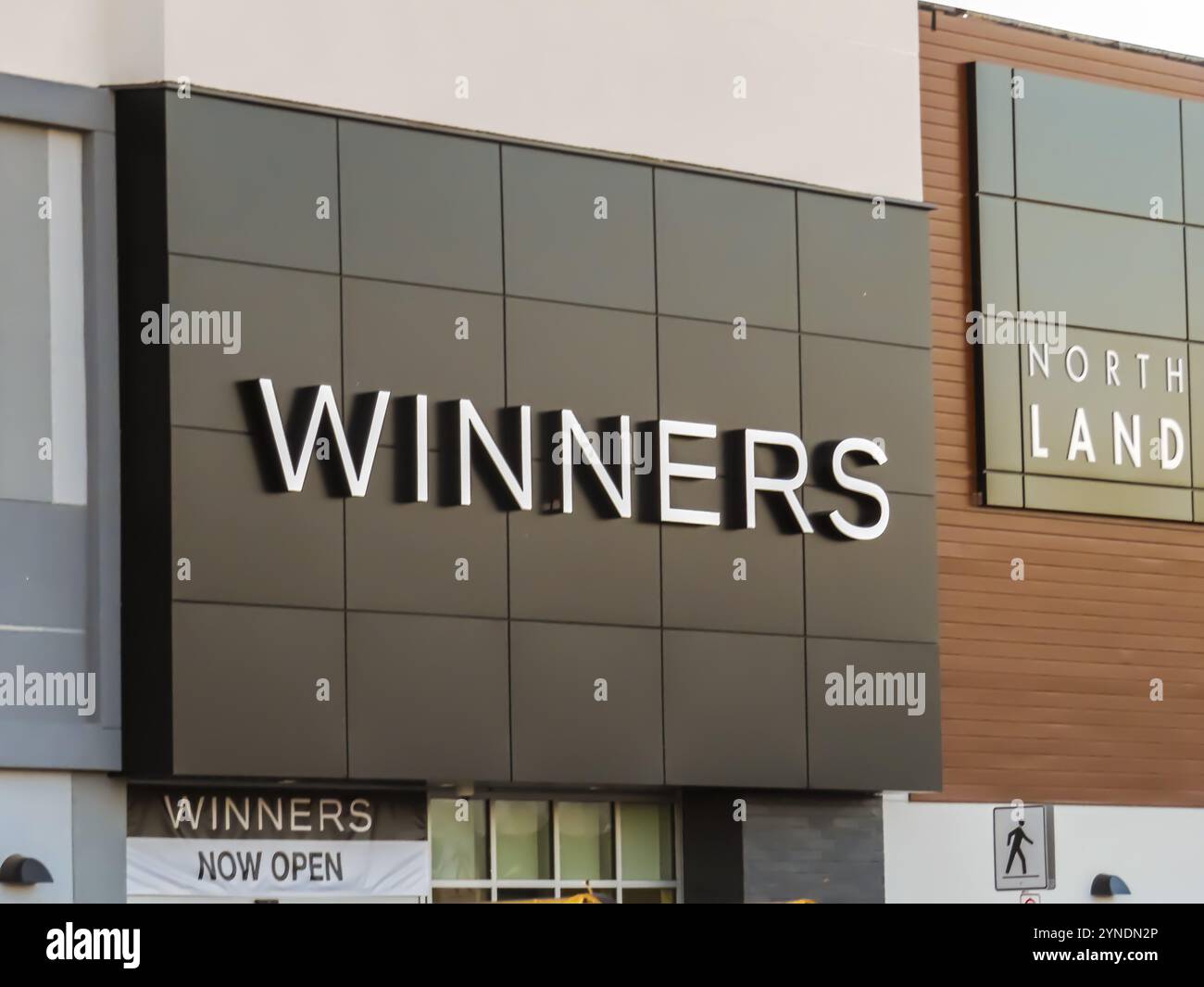 Sign shops hi-res stock photography and images - Alamy